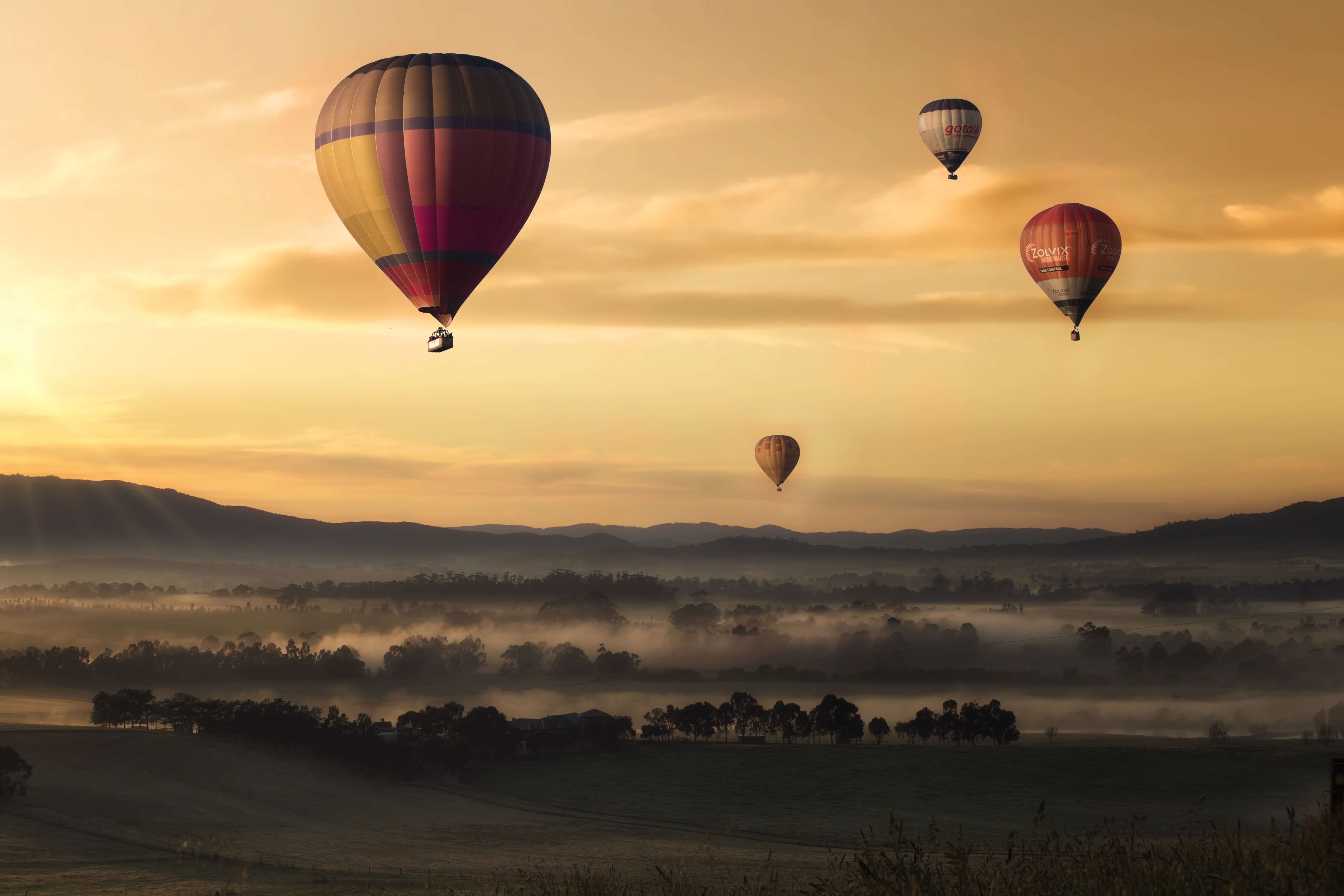 hot-air-balloon-valley-sky-99551 – Marketing Teacher